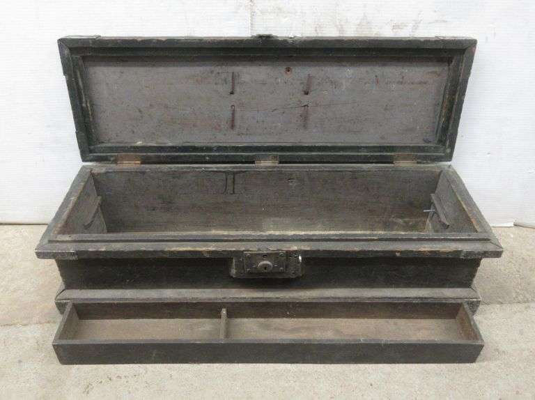 Older Carpenter Tool Box with Tray - Albrecht Auction Service