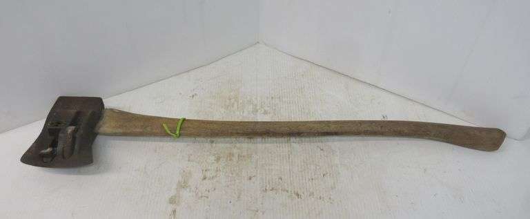 Old Chopper USA Spring Loaded Axe - Albrecht Auction Service