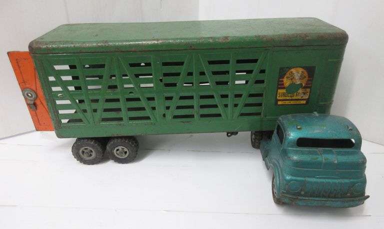 Structo Toy Truck - Albrecht Auction Service