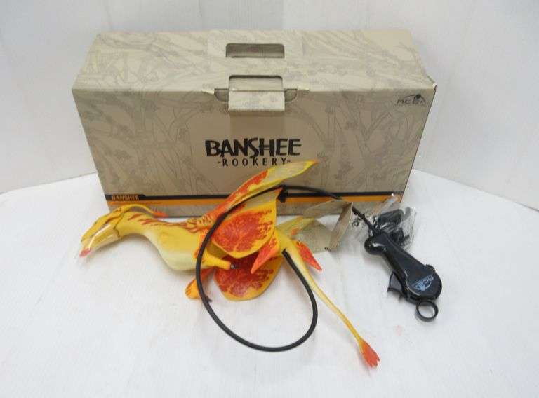 Banshee Rookery Disney Shoulder Puppet - Albrecht Auction Service