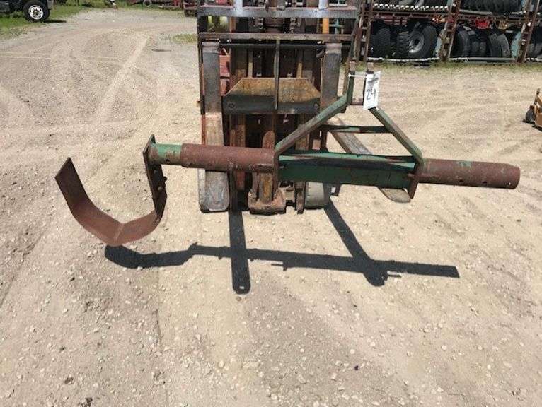 Three-Point Hitch Under Cutter for Digging Trees - Albrecht Auction Service