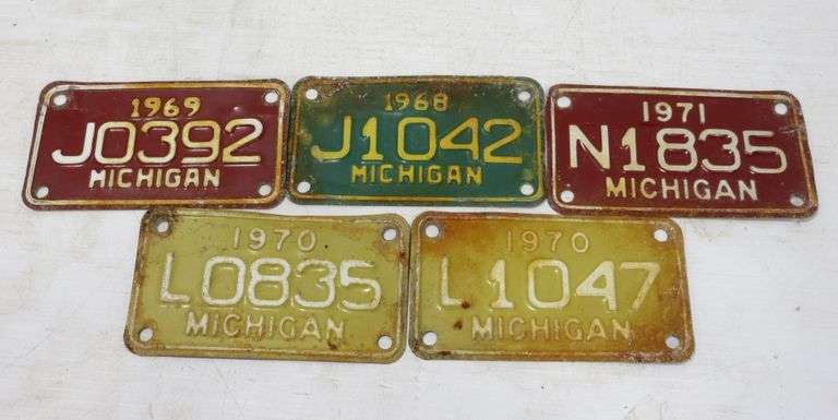 (5) Motorcycle License Plates, 1968 through 1971 - Albrecht Auction Service