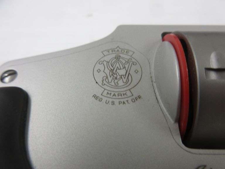 Smith & Wesson J-Frame M642 Airweight .38 Special Revolver, Pocket ...