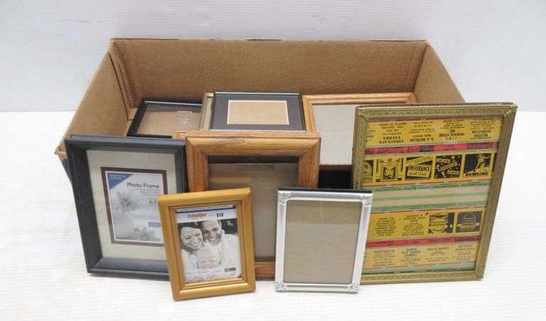(14) Picture Frames - Albrecht Auction Service