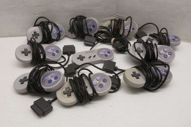 (10) Super Nintendo controllers original - Albrecht Auction Service