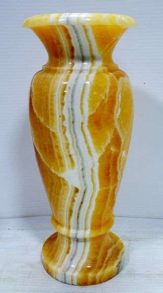 Large marble vase, 12"H, excellent - Albrecht Auction Service