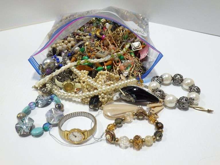 Gallon bag of untested jewelry, 5 lbs., Except where specifically noted ...
