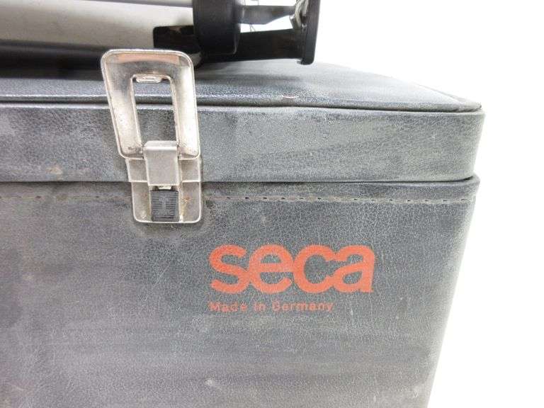 Old Seca baby scale, made in Germany - Albrecht Auction Service
