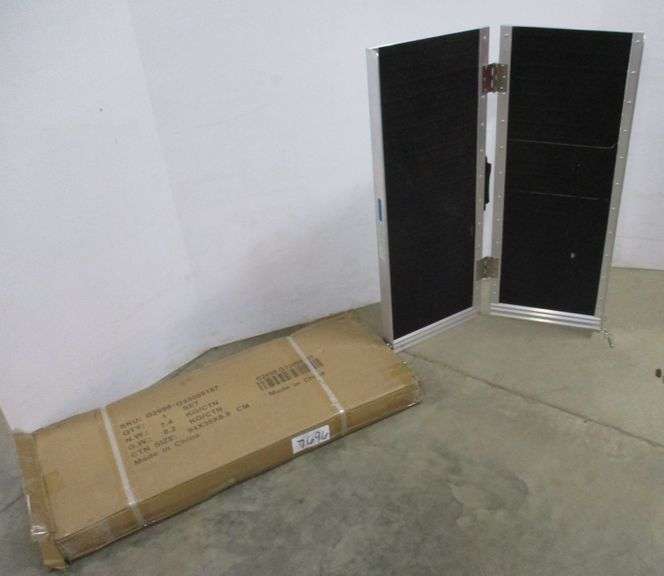 Two-piece aluminium ramp, box open, never used, NIB - Albrecht Auction ...