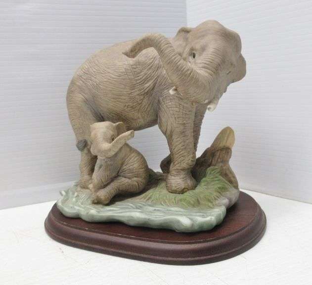 1999 Home Interior endangered species Asian elephants with stand, no ...