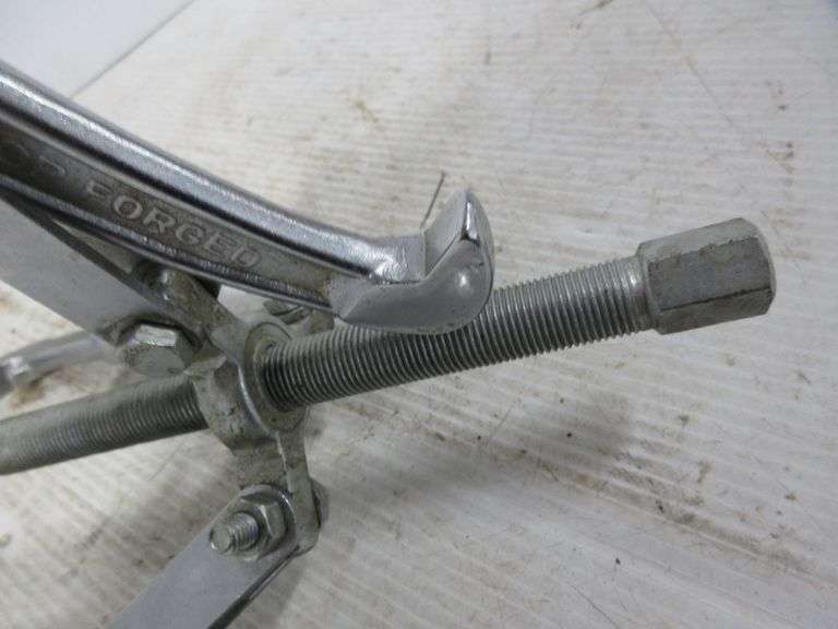 Large gear puller - Albrecht Auction Service