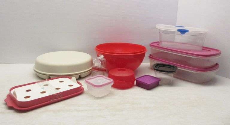 Storage containers, includes: Tupperware vegetable tray, (3) Rubbermaid ...