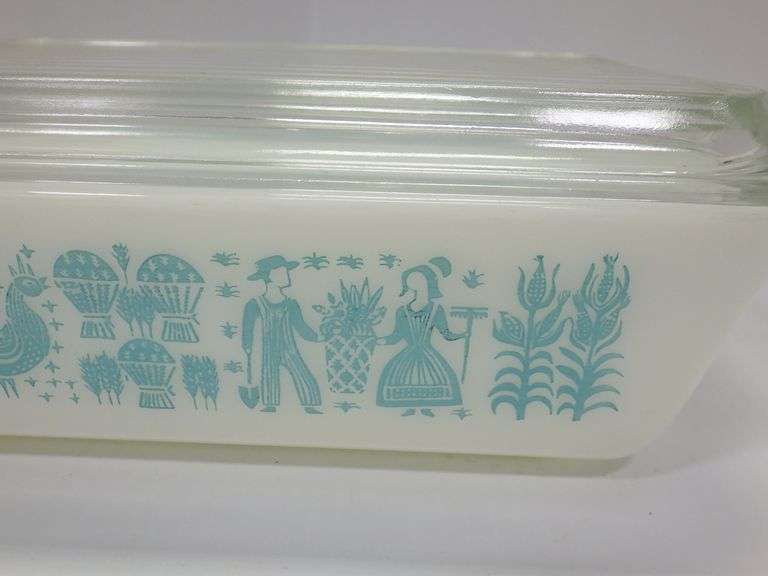 Vintage Pyrex rectangular casserole dish with cover, Amish butter print ...