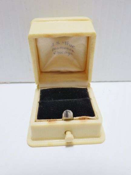 Vintage 1940s celluloid hinged push button ring presentation box with ...