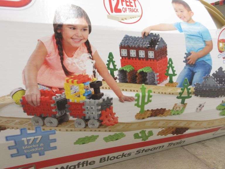 Little Tikes Waffle Block Steam Train - Albrecht Auction Service