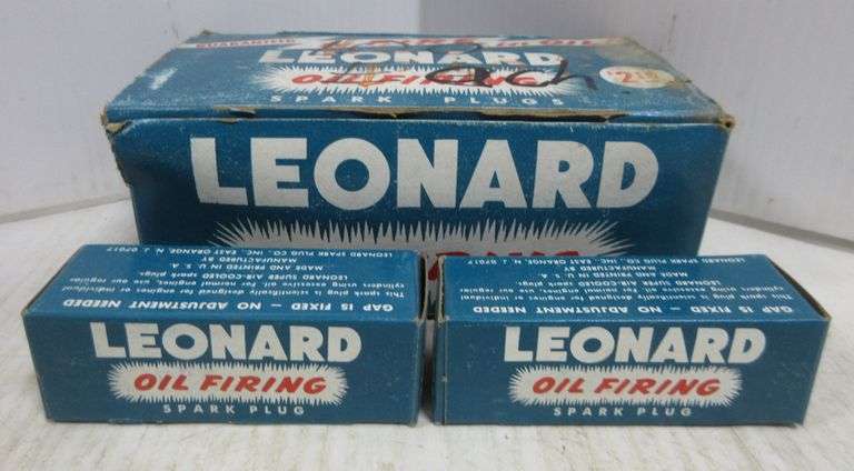 (10) Leonard Oil Firing Spark Plugs, Circa 1950s - Albrecht Auction Service