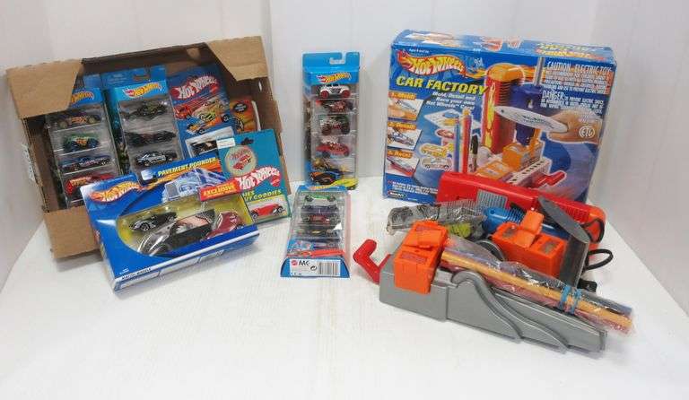 Hot Wheels Assortment, and Hot Wheels Car Factory, from the Early 2000s ...