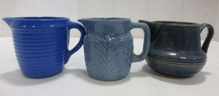 (3) Older Stoneware Pottery Pitchers, Hull, USA and Unmarked: 1- Hull ...
