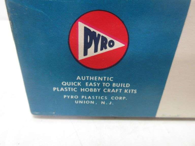 (2) Pyro Model Car Kits from the 1960s - Albrecht Auction Service