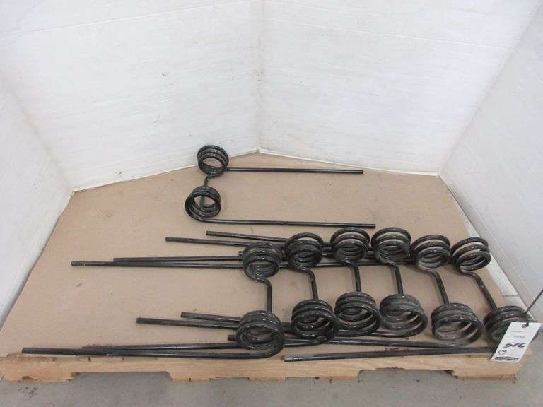 (14)-Spring Teeth for Field Cultivator - Albrecht Auction Service