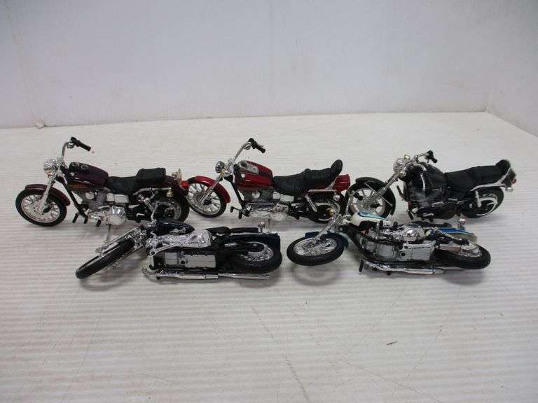 Collection of (5) Maisto Harley Davidson die-cast collectors, model ...