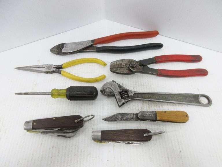 Electrician tools: Red handle wire cutter, (2) Klein tool jack knives ...