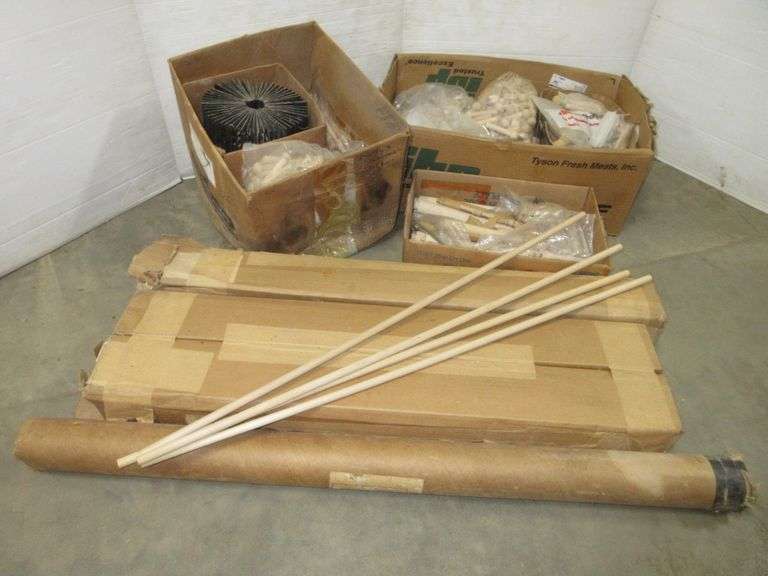 Woodworking items, most are new: Spindles, dowel rods, and more ...