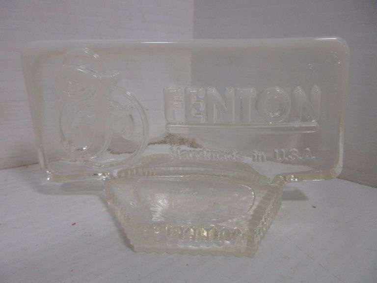 Fenton logo sign, 5"W - Albrecht Auction Service