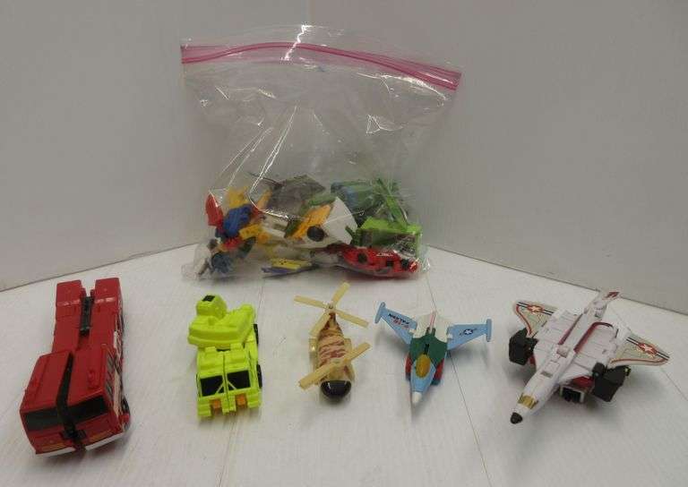 Reissued GI Transformers, (14) robots, good to fair - Albrecht Auction ...