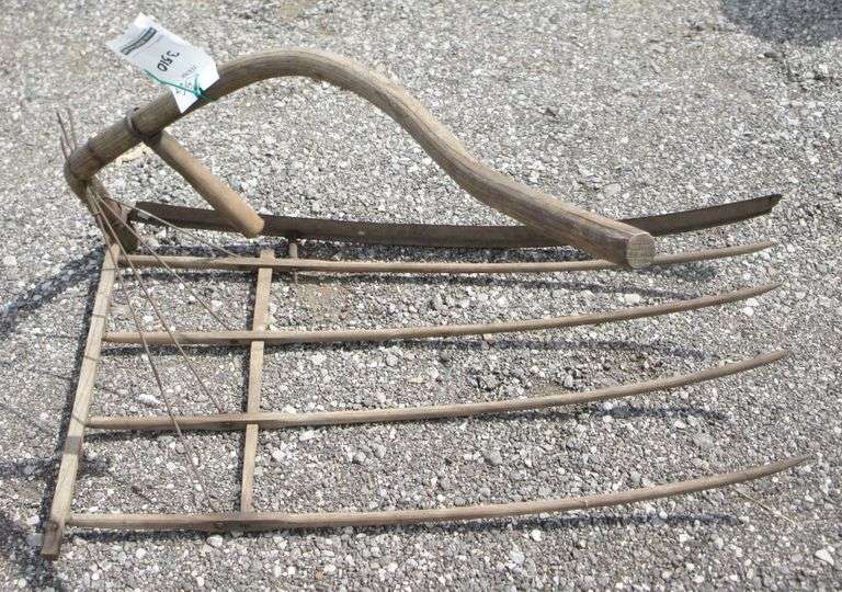 Hay Sickle, 4'L, in great condition - Albrecht Auction Service