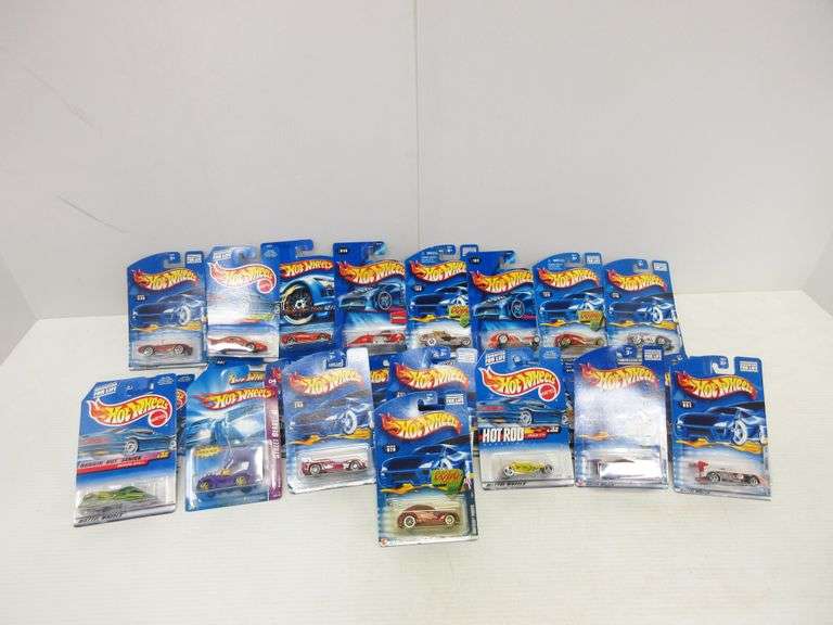 (24) Older Hot Wheels from the early 2000s, new in blister packs, metal ...