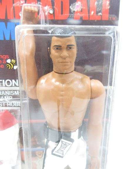 1976 Muhammad Ali doll in original box, great - Albrecht Auction Service