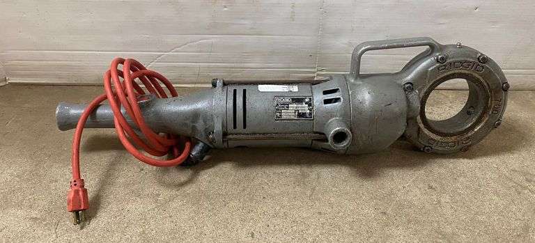 Ridgid 700 hand held pipe threading machine, no dies, good, works ...