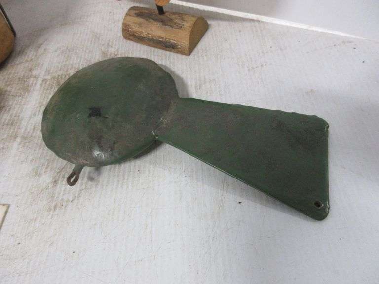 Old bait bucket, cardboard; Tin bait box; Salmon weight fish leader ...