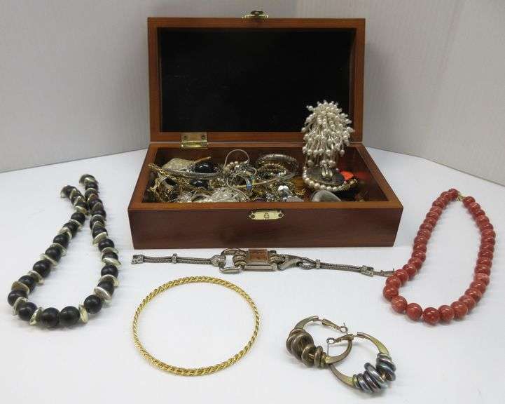 Untested Jewelry in a nice wooden box, 5" x 8" x 3"; Except where ...