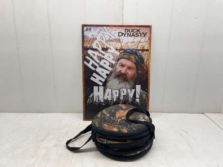 Duck Dynasty sign, Cooler, and (2) Knives, good condition - Albrecht ...
