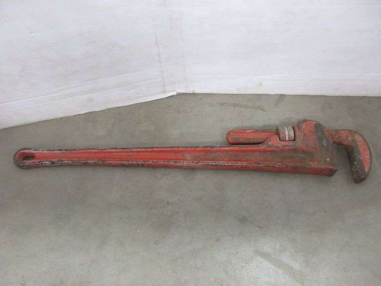 Klein No. 21236 Large Pipe Wrench, 36"L - Albrecht Auction Service