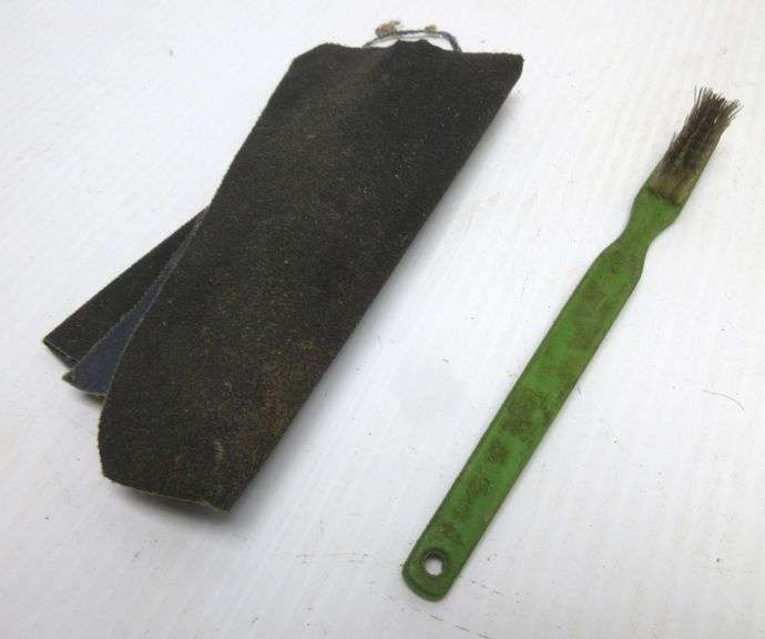 Antique gun cleaning supplies, good - Albrecht Auction Service