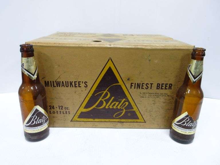 (24) Older Milwaukee's Blatz bottles, empty - Albrecht Auction Service
