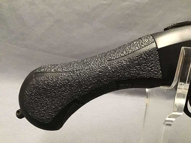 Mossberg 590 Shockwave, 12-gauge, chambered for 2 3/4" and 3" shells ...