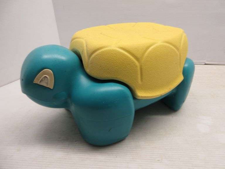1990's Vintage Rubbermaid turtle step stool, does have some sun fading ...