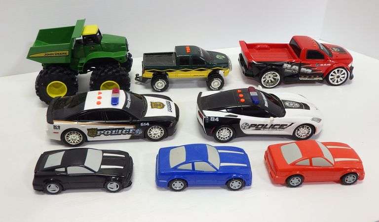 John Deere "Thumper" Tractor, battery operated, works great; Road ...