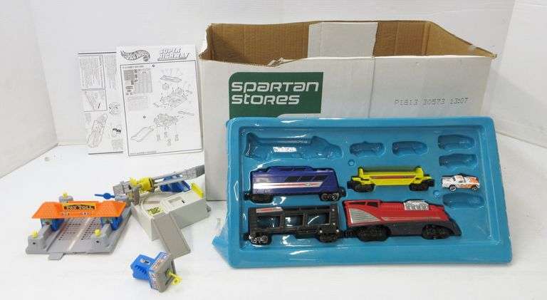 1990's Hot Wheel Train and Roadway Sets, train may be missing a car ...