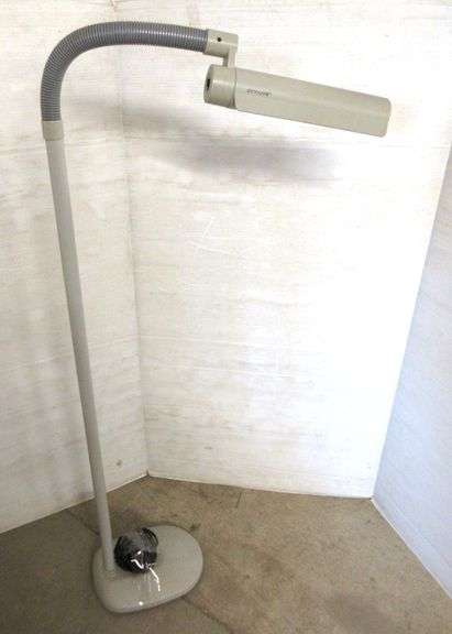 Ott-Lite wing shade floor lamp, multi position shade and flexible neck ...