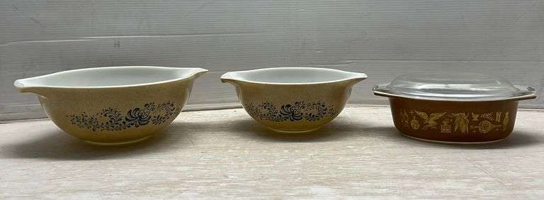 (3) Pyrex Bowls, 12"W - Albrecht Auction Service