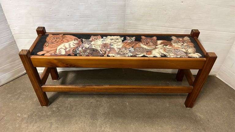 Cat bench, 33" x 9 1/2" x 13 1/2", top not secured down - Albrecht ...