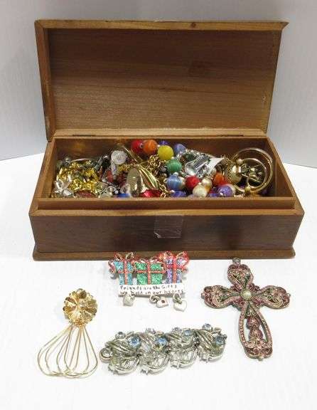 Untested jewelry in box, 5" x 7" x 4"H, Except where specifically noted ...