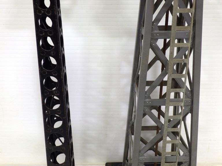 Marx Floodlight tower, works; Marx airport signal tower, missing lens ...