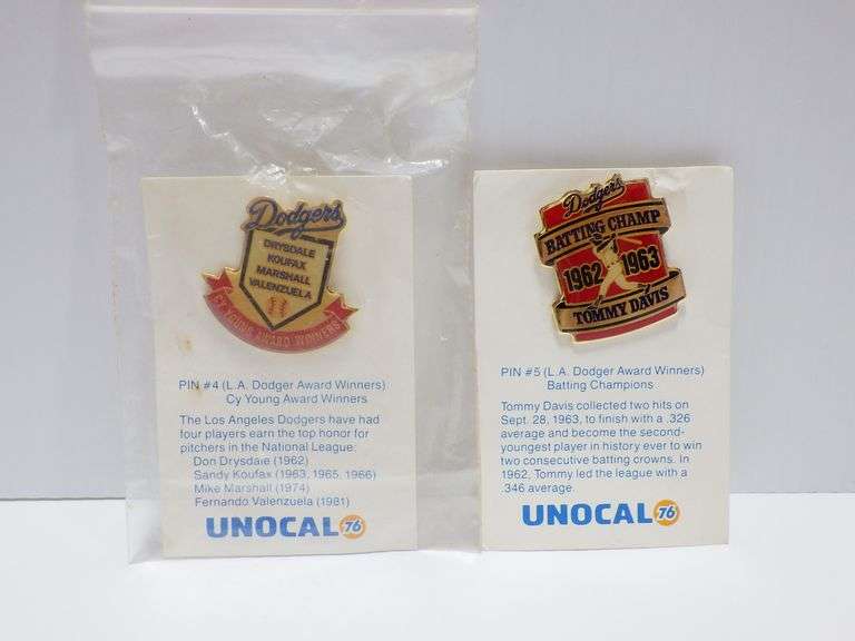 (8) Unocal 76 Baseball Pins - Albrecht Auction Service
