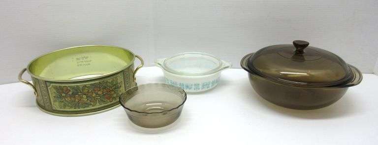 (4) Older Pyrex dishes, all pieces marked, up to 8 1/2"W x 3"H, some ...